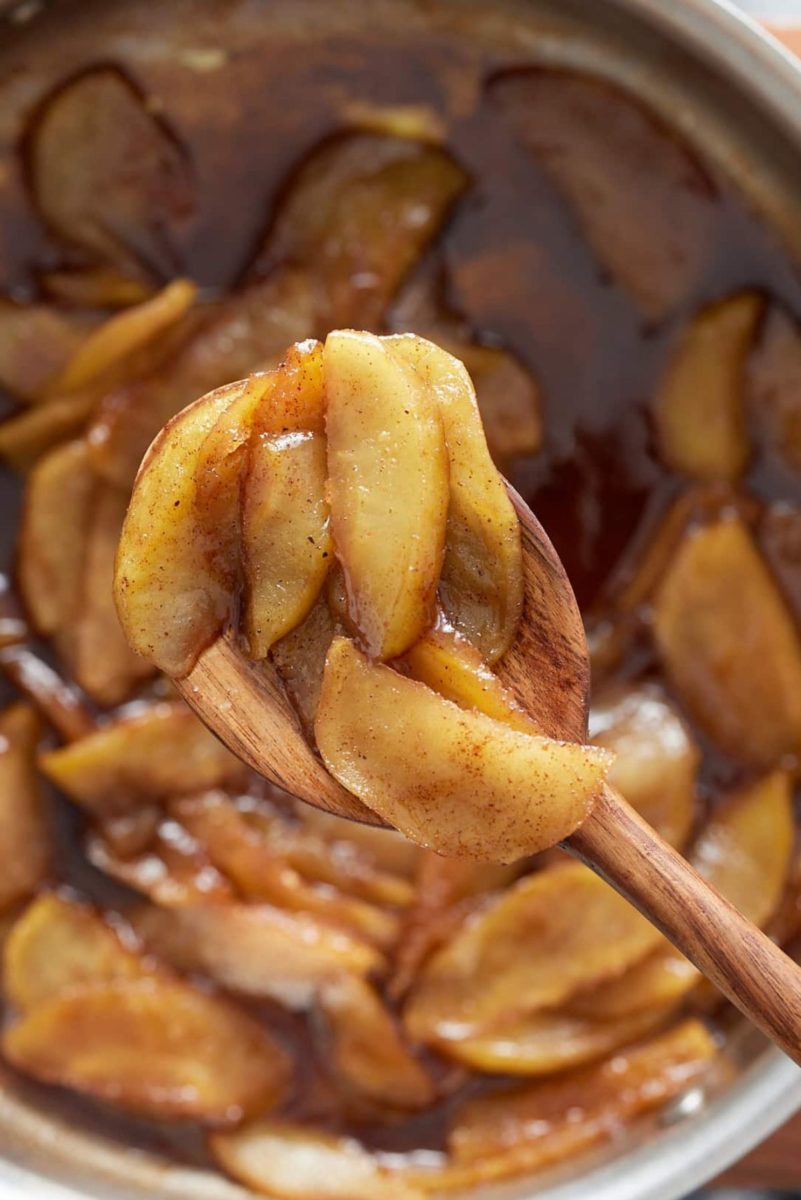 Easy Fried Apples (Southern Style) - blackpeoplesrecipes.com
