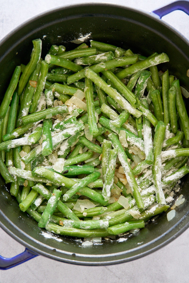 Southern Smothered Green Beans Recipe - blackpeoplesrecipes.com