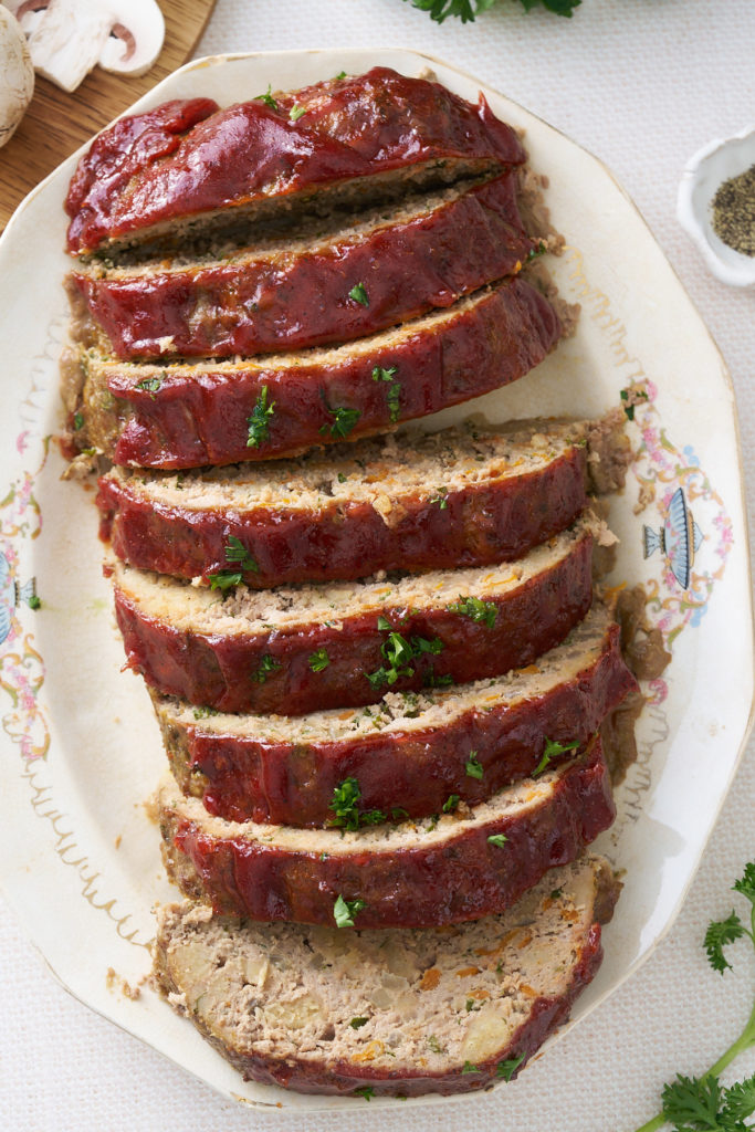Easy Ground Turkey Meatloaf Recipe - blackpeoplesrecipes.com